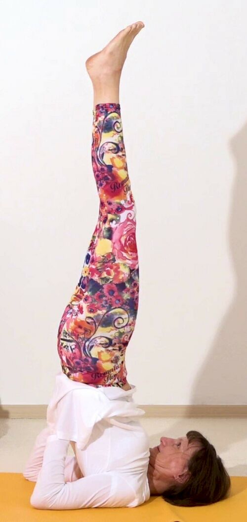 Schulterstand mit Tratak – Yogawiki