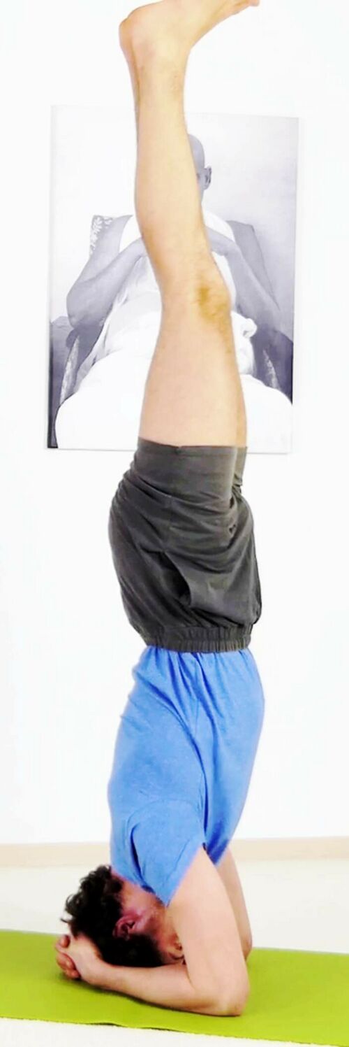 Pada Vakra Kapalyasana – Yogawiki