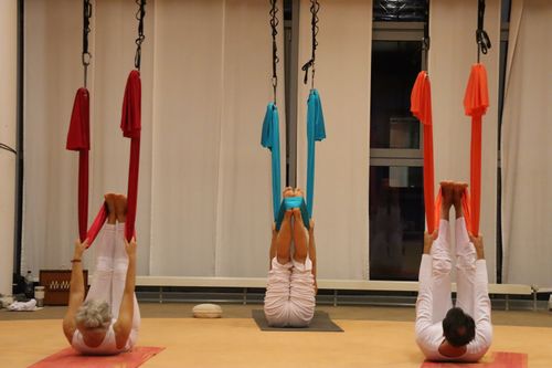 Flying Yoga – Yogawiki